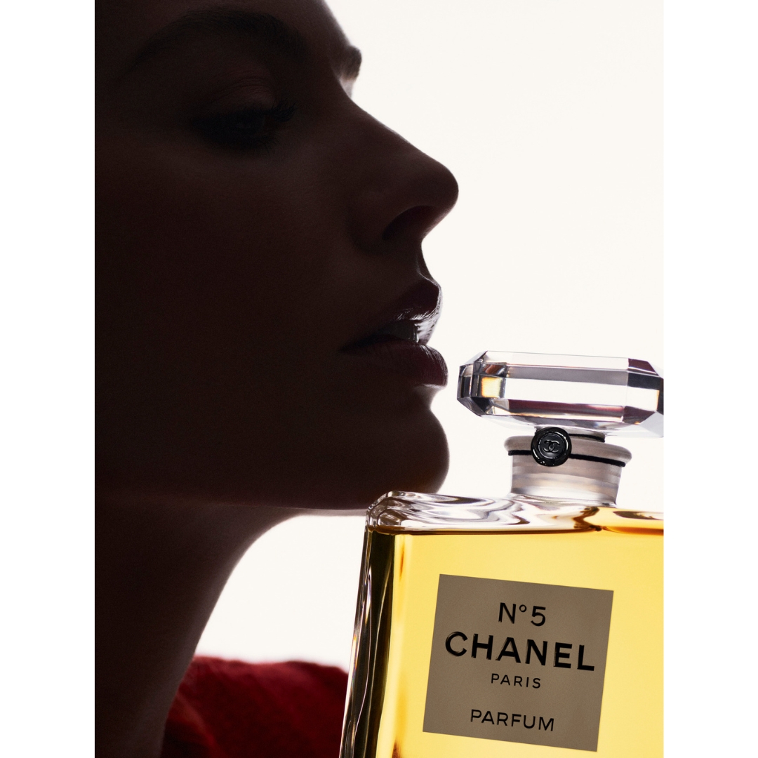 From Catherine Deneuve to Margot Robbie: All the Faces of Chanel N°5 ...